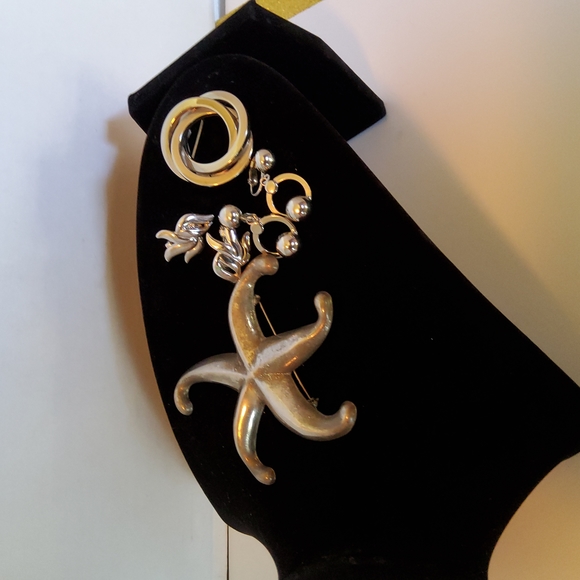 Vintage Silverstone | Jewelry | Silverstone Jewelry Lot 2 Pins And Two ...